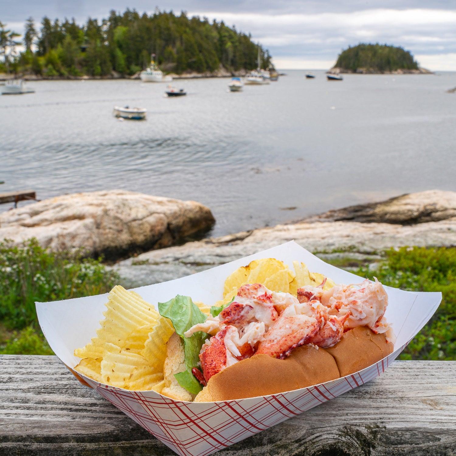 Lobster Roll Wraps: A Delicious Twist on a Classic | Savory Touch