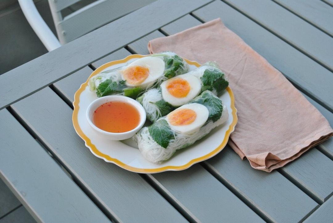 Boiled Egg and Spring Rolls: Crispy and Delicious | Savory Touch